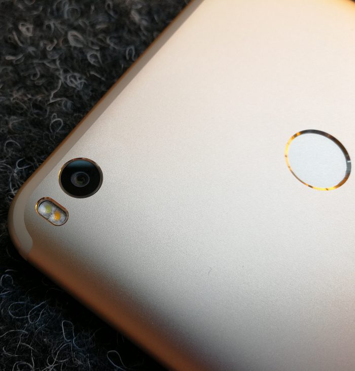 Arvostelussa Xiaomi Mi Max 2 – jättiläismäisessä älypuhelimessa myös ...