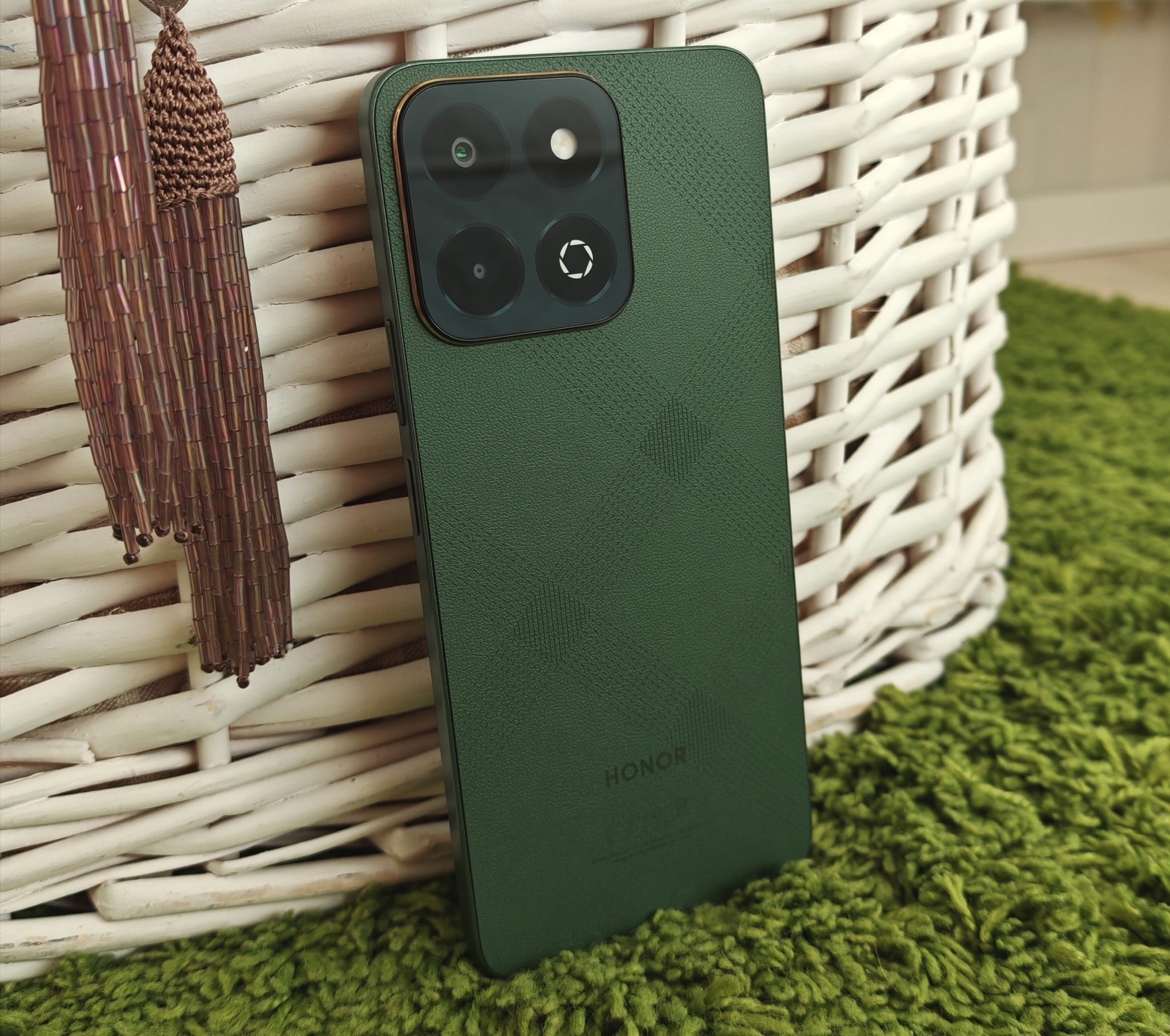 Arvostelussa Honor 200 Smart: kestävä älypuhelin suurella näytöllä on ...